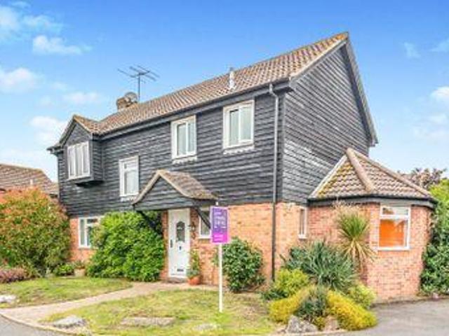 3 Bedrooms Detached house for sale in Jedburgh Close, Thatcham RG19