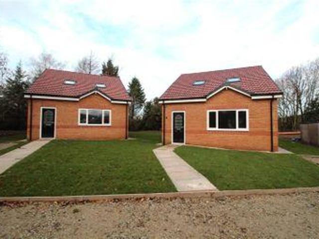 3 Bedrooms Detached house for sale in Kathan Close, Rochdale, Greater Manchester OL16
