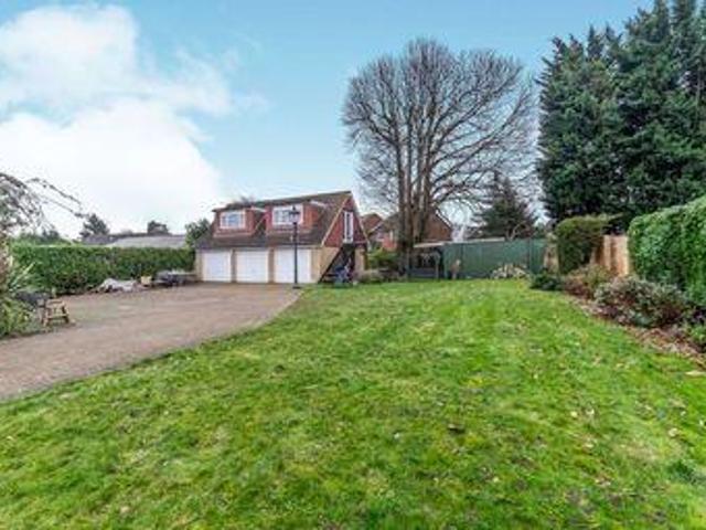3 Bedrooms Detached house for sale in King George Road, Walderslade, Chatham ME5