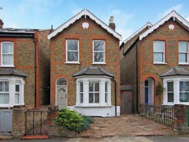 3 Bedrooms Detached house for sale in Kings Road, Kingston Upon Thames KT2