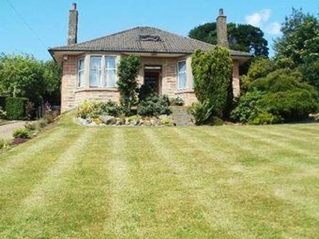 3 Bedrooms Detached house for sale in Kirkton Avenue, Bathgate EH48