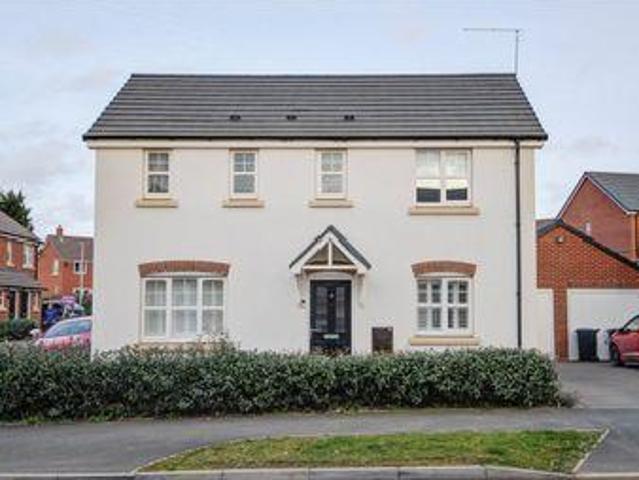 3 Bedrooms Detached house for sale in Lancaster Way, Whitnash, Leamington Spa CV31