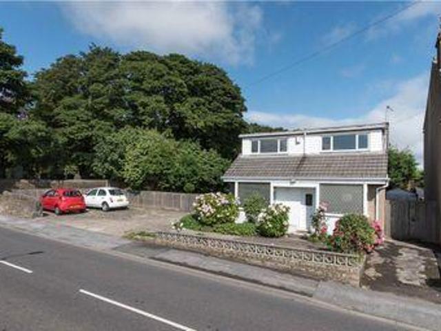 3 Bedrooms Detached house for sale in Lane Side, Wilsden, West Yorkshire BD15