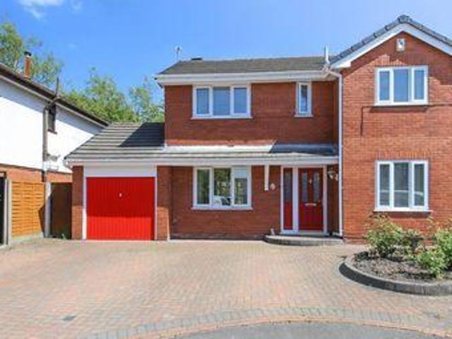 3 Bedrooms Detached house for sale in Lealholme Avenue, Aspull, Wigan WN2