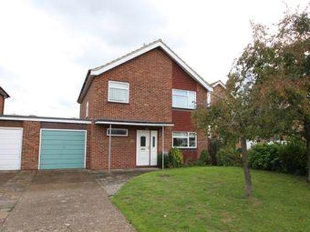 3 Bedrooms Detached house for sale in Long Acre, Orpington BR6