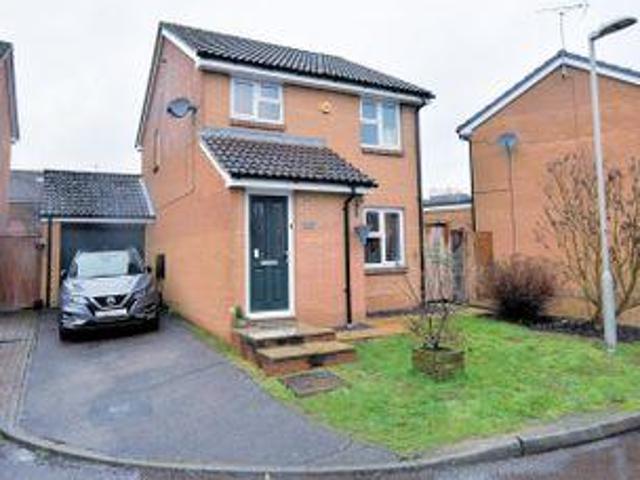 3 Bedrooms Detached house for sale in Palmera Avenue, Calcot, Reading RG31