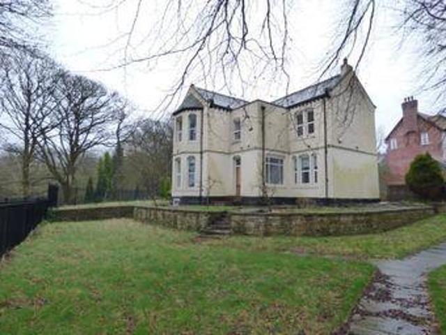 3 Bedrooms Detached house for sale in Pasturegate Avenue, Burnley, Lancashire BB11