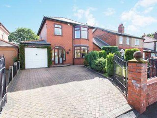 3 Bedrooms Detached house for sale in Park Road, Westhoughton, Bolton BL5