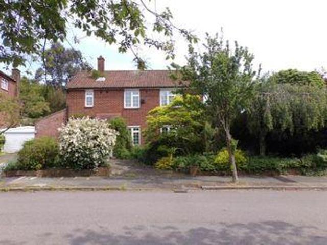 3 Bedrooms Detached house for sale in Parklands Drive, London N3