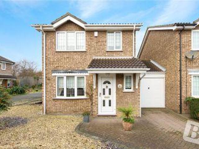3 Bedrooms Detached house for sale in Peach Croft, Northfleet, Gravesend, Kent DA11
