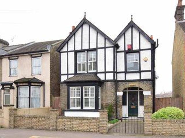 3 Bedrooms Detached house for sale in Pelham Road South, Gravesend, Kent DA11