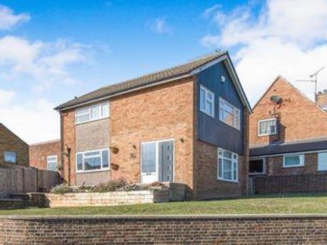 3 Bedrooms Detached house for sale in Pepper Hill, Northfleet, Gravesend, Kent DA11