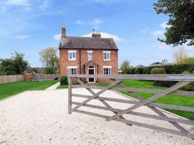 3 Bedrooms Detached house for sale in Poynton Road, Shawbury, Shrewsbury SY4
