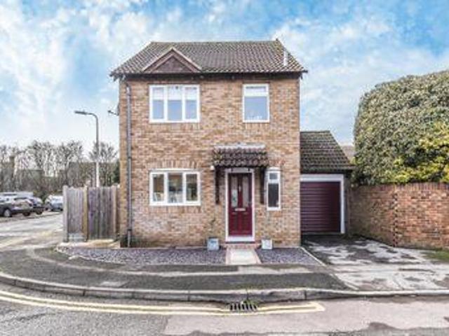 3 Bedrooms Detached house for sale in Quarrington Close, Thatcham RG19