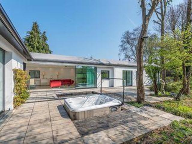 3 Bedrooms Detached house for sale in Robin Hood Lane, Walderslade, Chatham ME5