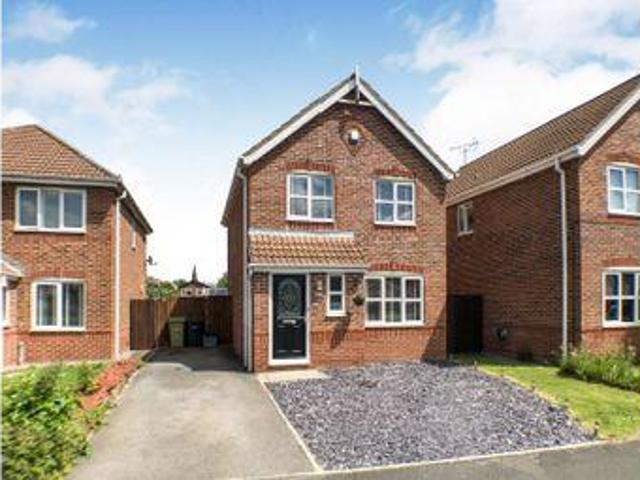 3 Bedrooms Detached house for sale in Rosewood Drive, Winsford CW7