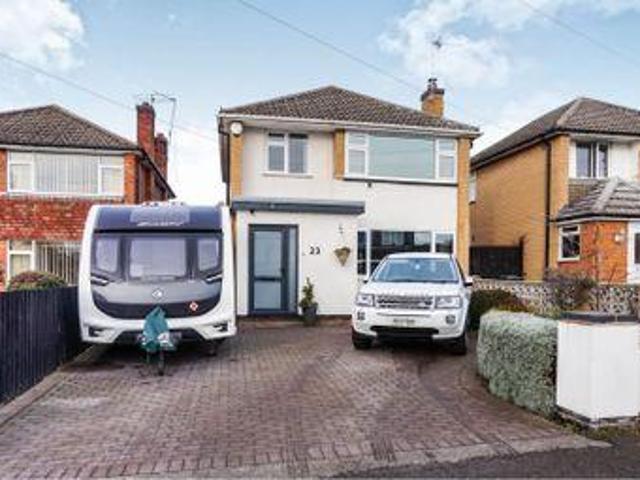 3 Bedrooms Detached house for sale in Roulstone Crescent, Loughborough LE12