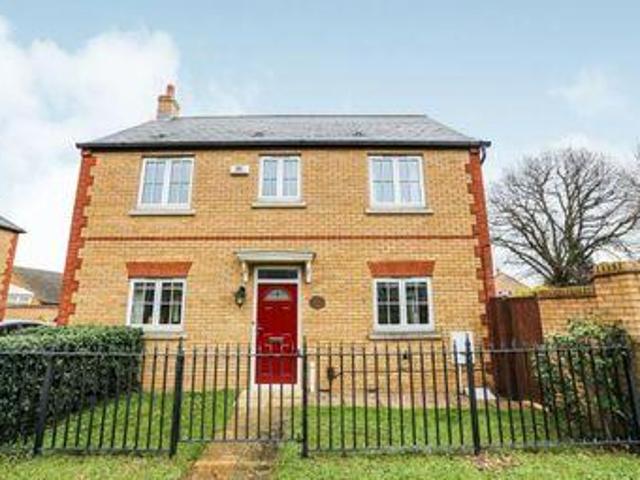 3 Bedrooms Detached house for sale in St. Neots Road, Sandy, Bedfordshire SG19