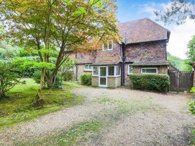 3 Bedrooms Detached house for sale in St. Olives Close, Back Lane, Cross In Hand, Heathfield TN21