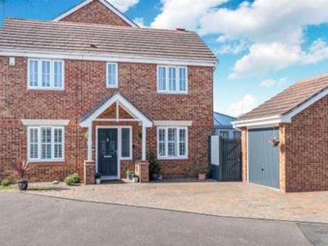 3 Bedrooms Detached house for sale in Stanier Way, Renishaw, Sheffield S21