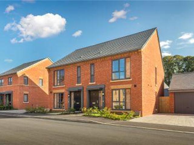 3 Bedrooms Detached house for sale in Station Road, Bordon, Hampshire GU35