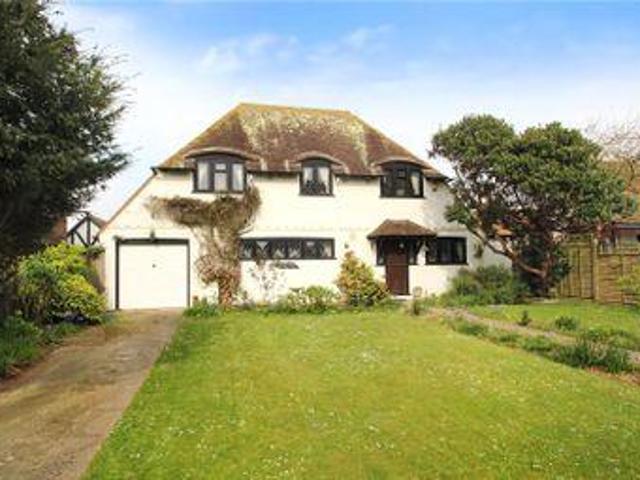 3 Bedrooms Detached house for sale in Sea Avenue, Rustington, Littlehampton BN16