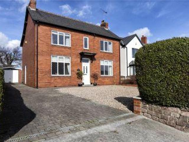 3 Bedrooms Detached house for sale in Sheepwalk Lane, Castleford, West Yorkshire WF10