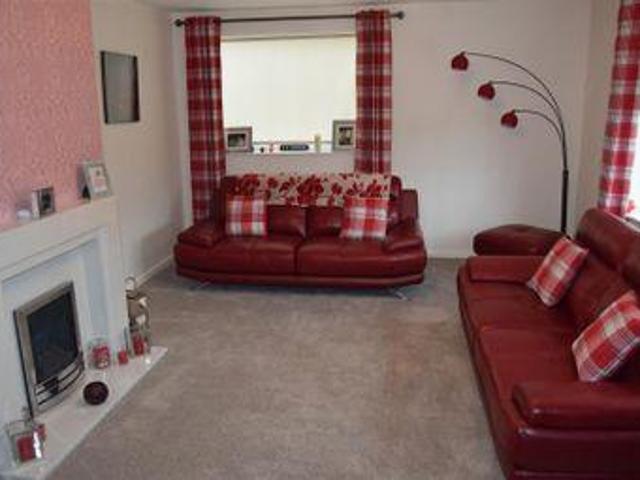 3 Bedrooms Detached house for sale in Shelf Hall Lane, Shelf, Halifax HX3