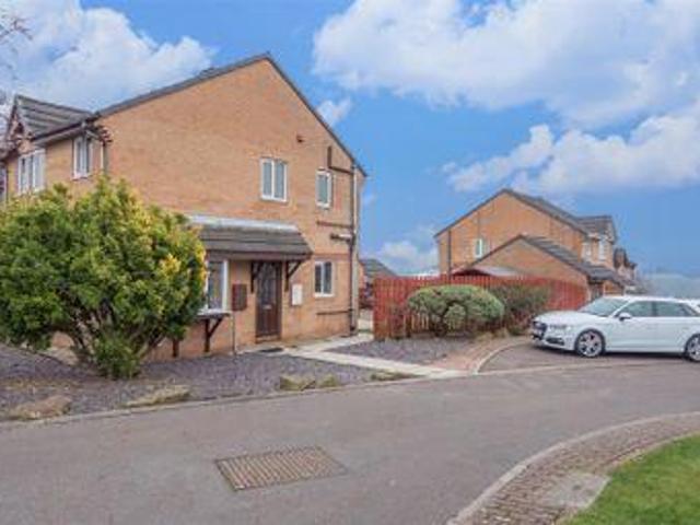 3 Bedrooms Detached house for sale in Shetland Close, Bradford BD2