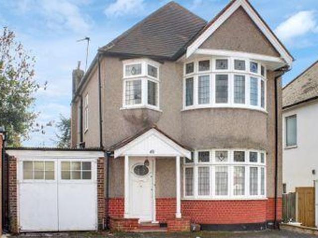 3 Bedrooms Detached house for sale in Southfields, London, Greater London NW4