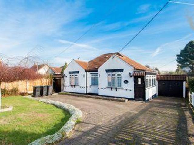 3 Bedrooms Detached house for sale in Tysea Hill, Stapleford Abbotts RM4