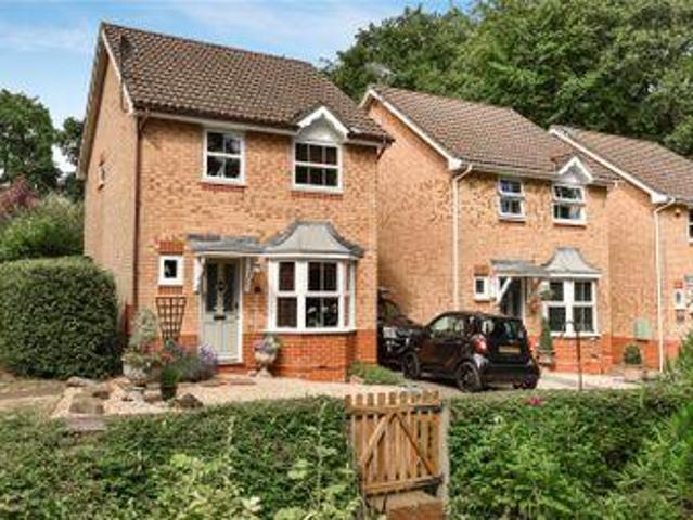 3 Bedrooms Detached house for sale in The Breech, College Town, Sandhurst, Berkshire GU47