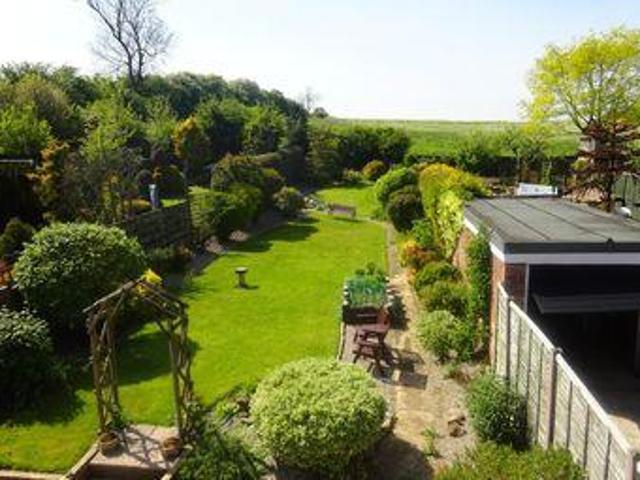 3 Bedrooms Detached house for sale in The Gallops, Acomb, York YO24