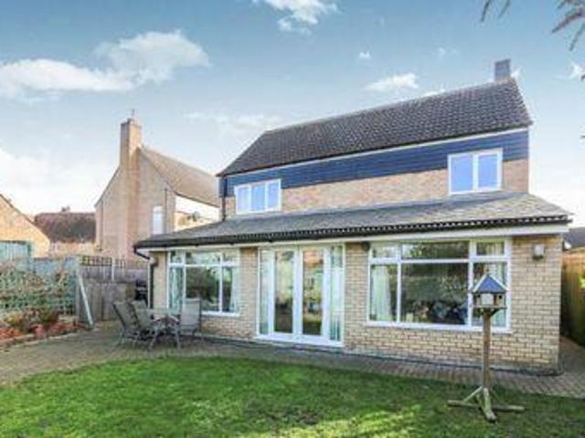 3 Bedrooms Detached house for sale in The Knolls, Beeston, Sandy, Bedfordshire SG19