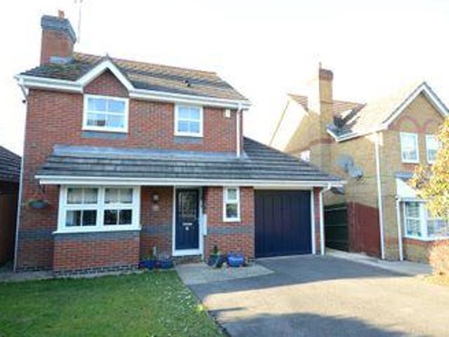 3 Bedrooms Detached house for sale in The Sadlers, Tilehurst, Reading RG31