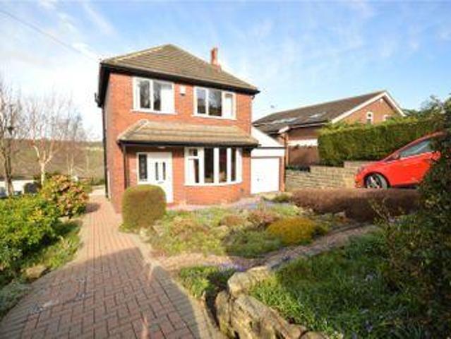 3 Bedrooms Detached house for sale in Tinshill Road, Cookridge, Leeds LS16