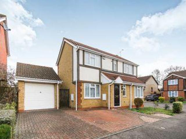 3 Bedrooms Detached house for sale in Trafalgar Drive, Flitwick, Bedford MK45