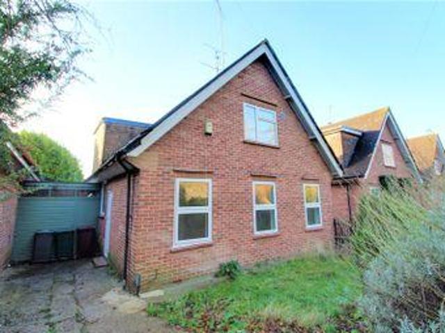 3 Bedrooms Detached house for sale in Upavon Drive, Reading, Berkshire RG1