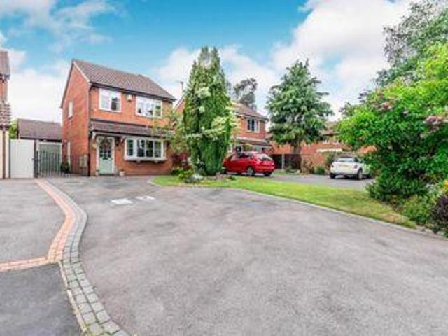 3 Bedrooms Detached house for sale in Vernon Close, Essington, Wolverhampton, Staffordshire WV11
