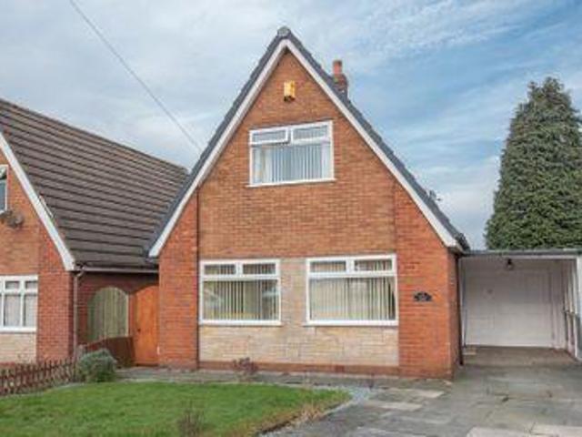 3 Bedrooms Detached house for sale in Vicarage Road, Orrell, Wigan WN5