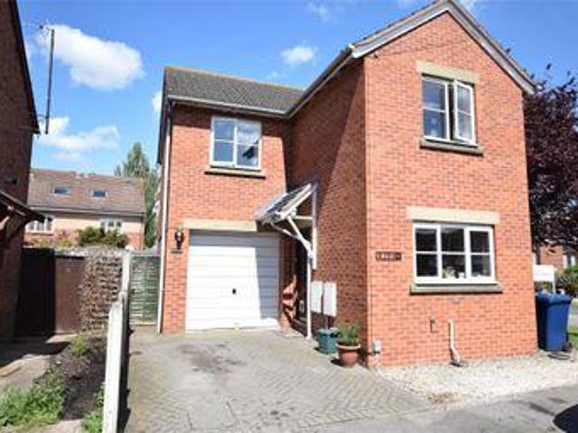 3 Bedrooms Detached house for sale in Victoria Road, Longford, Gloucester GL2