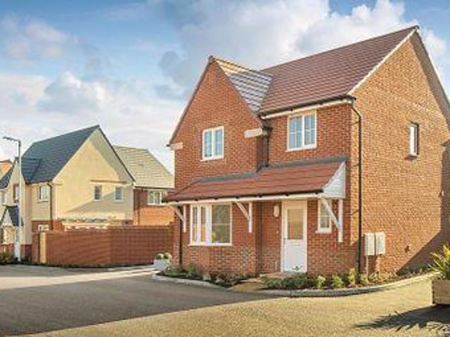 3 Bedrooms Detached house for sale in Warren Grove, Robell Way, Storrington RH20