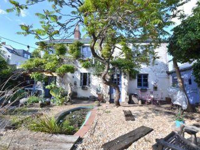 3 Bedrooms Detached house for sale in Wellesley Road, Cheltenham, Gloucestershire GL50
