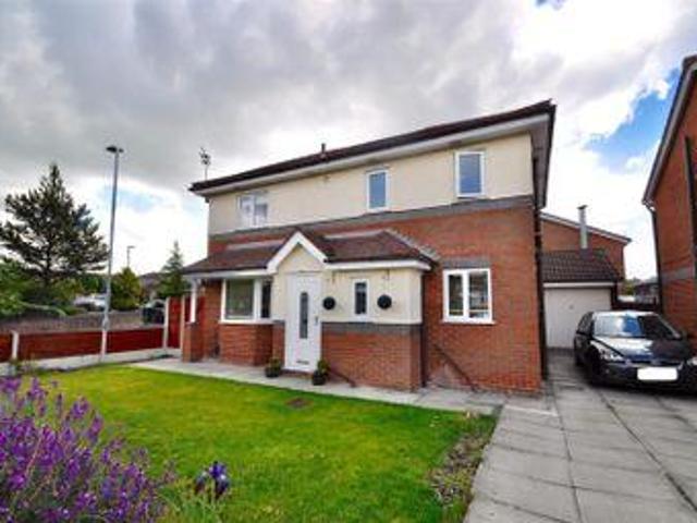 3 Bedrooms Detached house for sale in Wells Drive, Dukinfield SK16