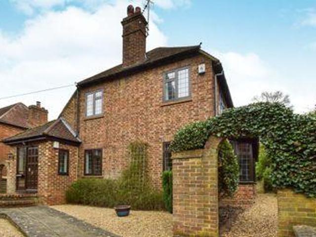 3 Bedrooms Detached house for sale in West Hill, Aspley Guise, Milton Keynes MK17