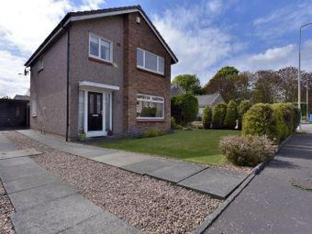 3 Bedrooms Detached house for sale in Western Avenue, Dunfermline KY12