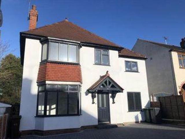 3 Bedrooms Detached house for sale in Windsor Avenue, Penn, Wolverhampton, West Midlands WV4