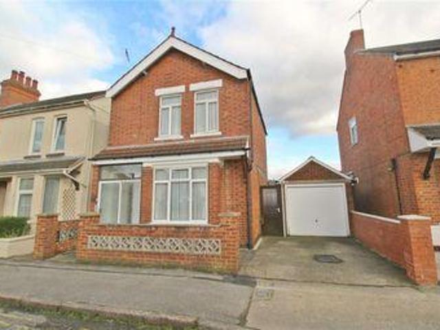 3 Bedrooms Detached house for sale in Windsor Street, Bletchley, Milton Keynes MK2