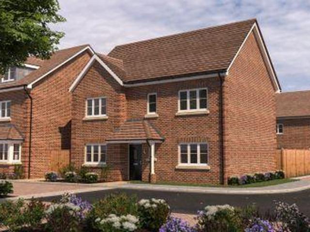 3 Bedrooms Detached house for sale in Woodland Meadows, Woodley, Reading RG5