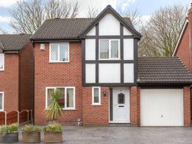 3 Bedrooms Detached house for sale in Yellow Brook Close, Aspull, Wigan WN2